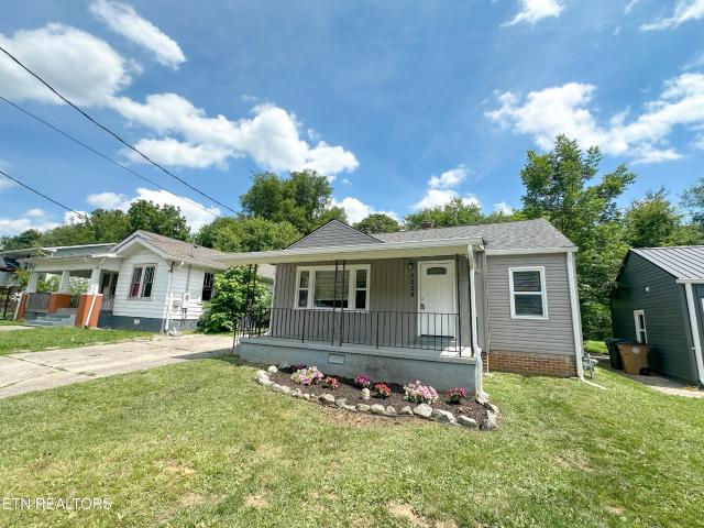 3228 Ashland Ave