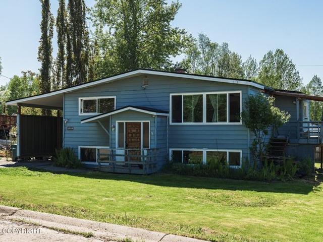 3228 Hiland Dr, Anchorage, AK 99504