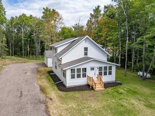 3228 Lindahl Rd, Duluth, MN 55810