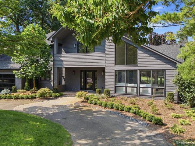 3228 Pine Lake Road