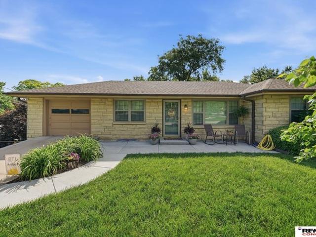 3228 S 42nd St, Lincoln, NE 68506