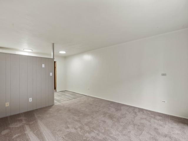3228 S Union Ave, 1 bed, 1 full bath