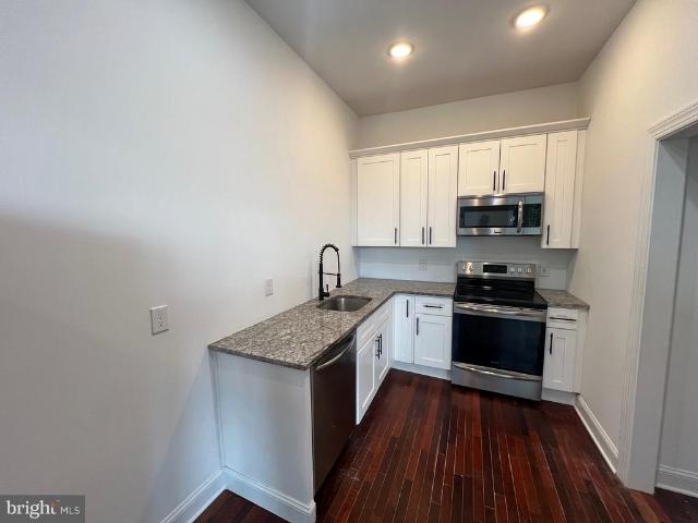 3228 W Diamond Street # 2
