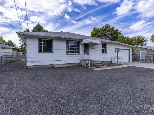 3228 5th Street