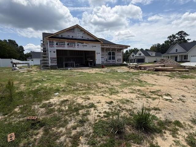 3229 Meadow Dr, Farmville, NC 27828