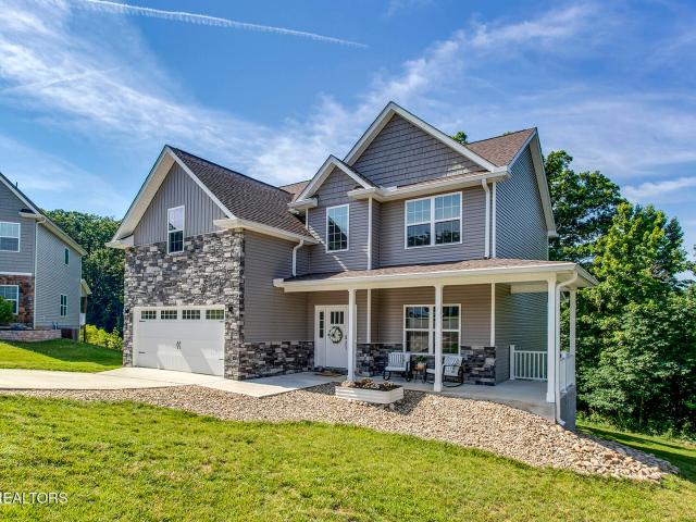 3229 Oakwood Hills Lane