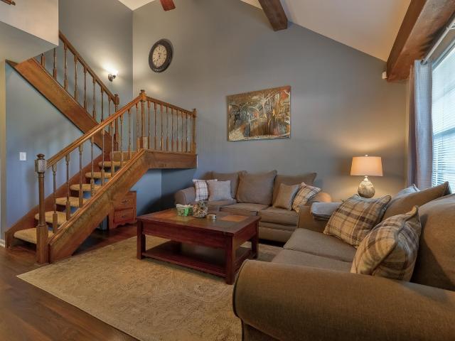 3229 Autumnwood Way