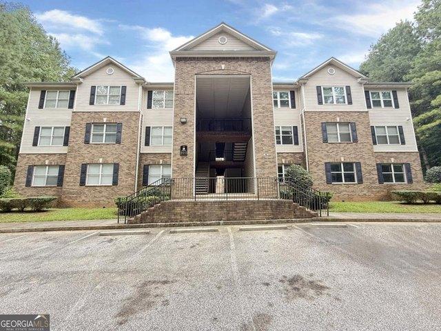 3229 Fairington Dr, Lithonia, GA 30038