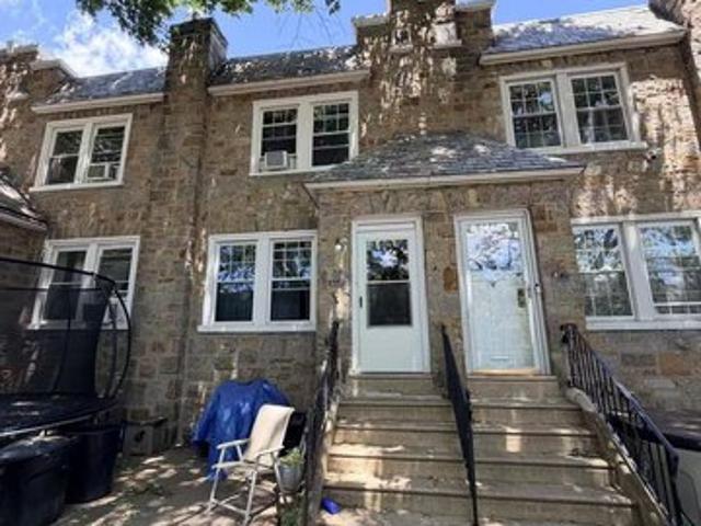 3229 Wellington St, Philadelphia, PA 19149