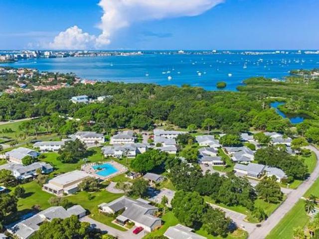 3229 40th Ln S #C, Saint Petersburg, FL 33711