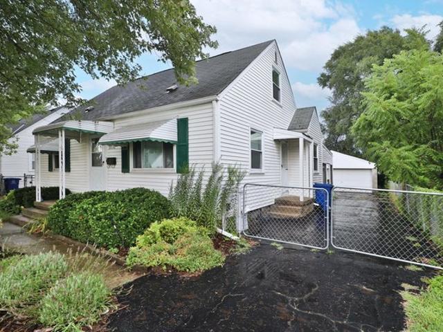 3220 Medina Ave, Columbus, OH 43224