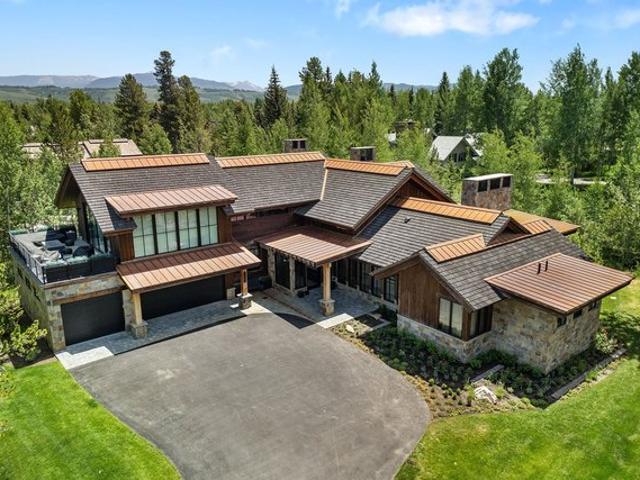3220 N Teton Pines Dr, Wilson, WY 83014