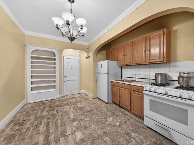 3220 Avenue H 3A