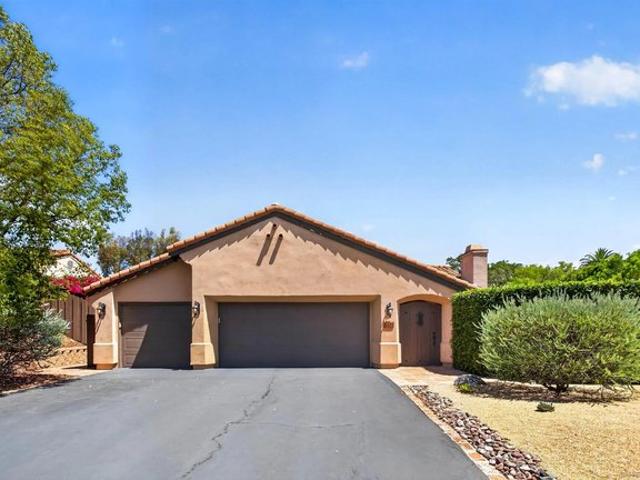 3220 Avenida Reposo, Escondido, CA 92029
