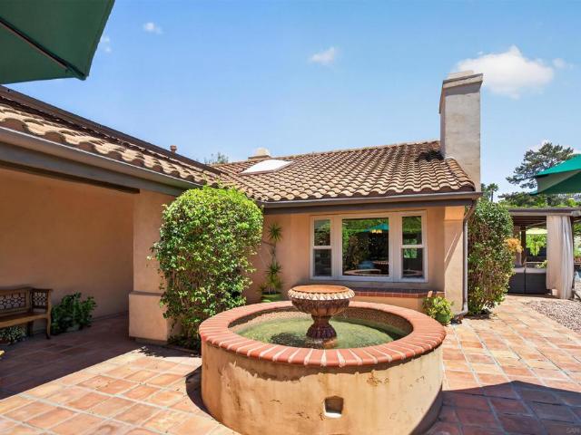 3220 Avenida Reposo