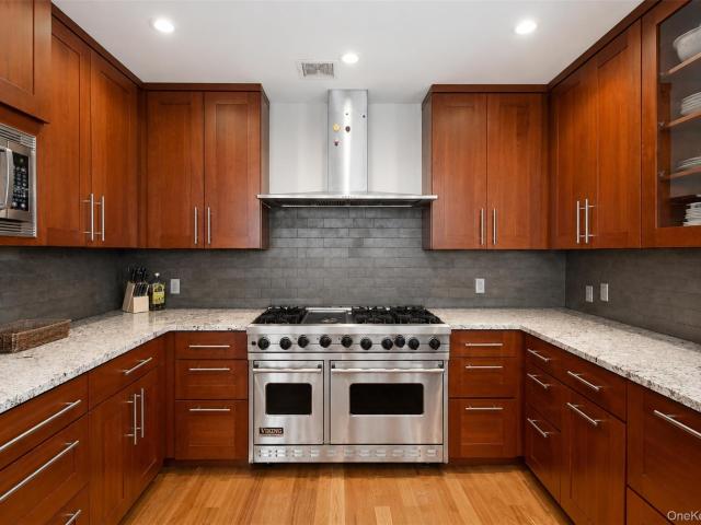 3220 Arlington Avenue 9A