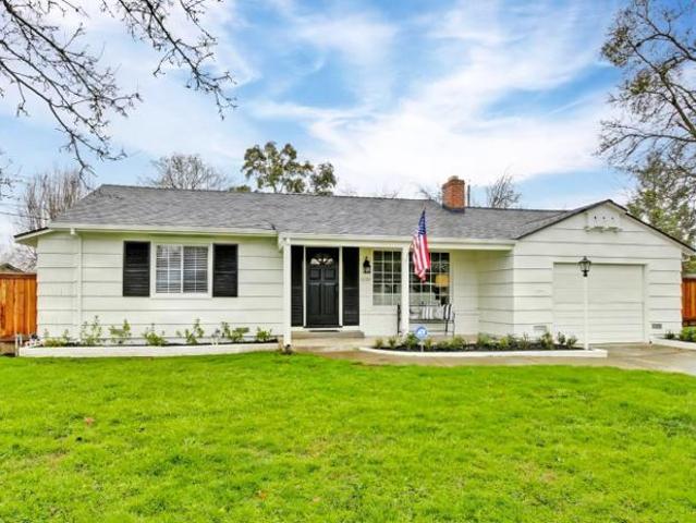 3220 Balmoral Dr, Sacramento, CA 95821