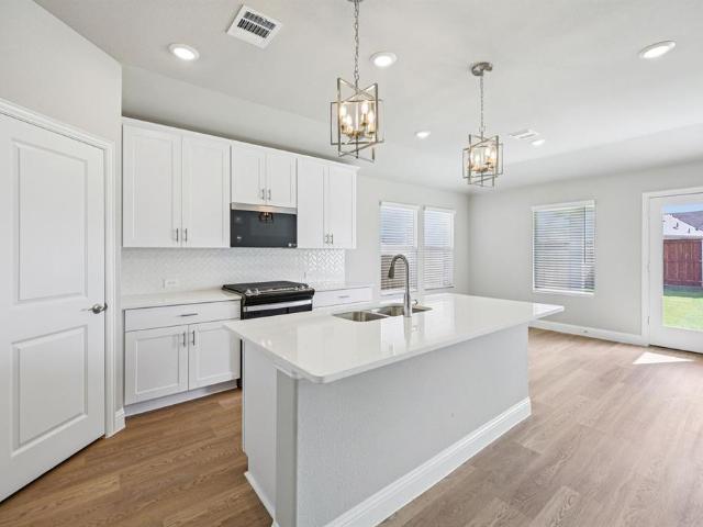 3220 Dustbend Plaza
