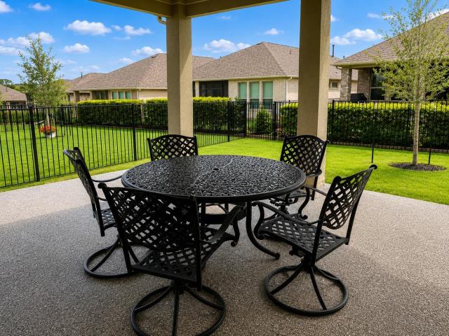 3220 Drago Dr