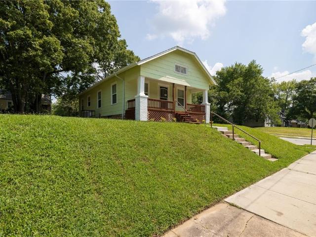 3220 E 68th Street