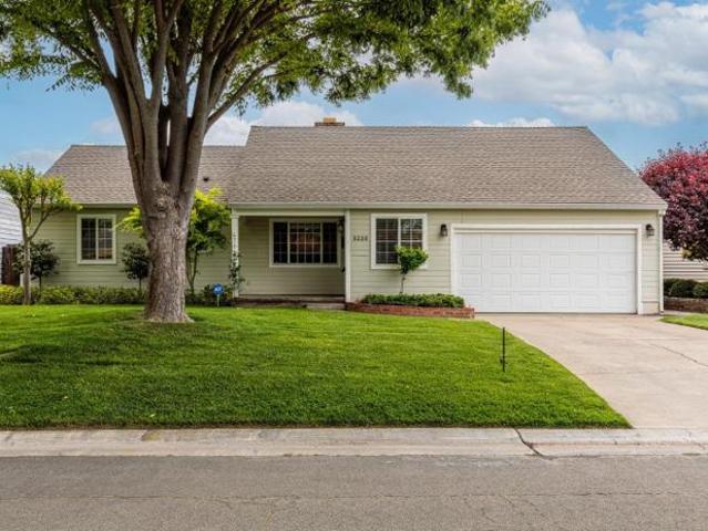 3220 Eastwood Rd, Sacramento, CA 95821