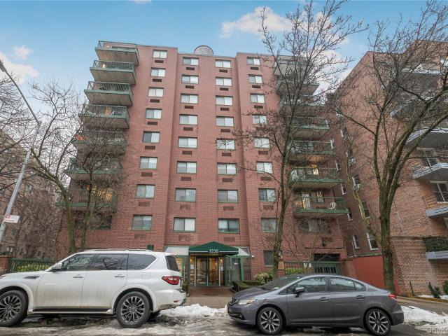 3220 Fairfield Avenue, Unit 5A