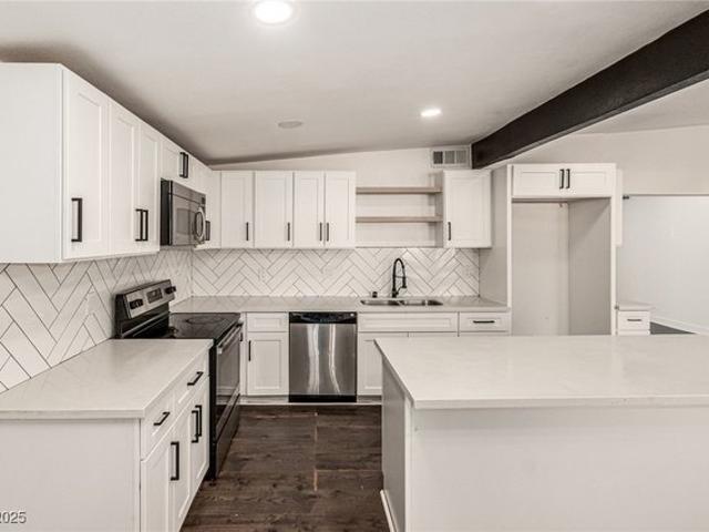 3220 Stanley Ave, North Las Vegas, NV 89030