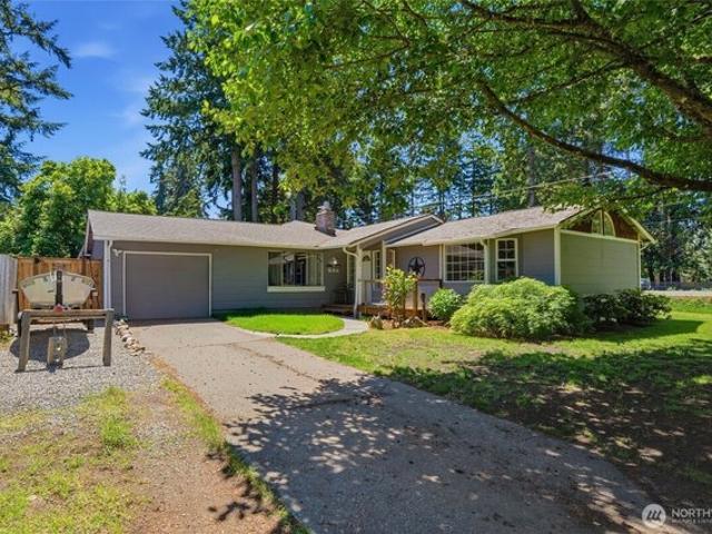 3220 SE Azalea Ave, Port Orchard, WA 98366
