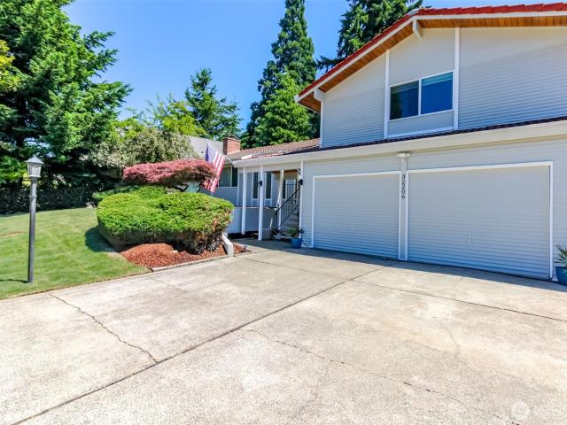 3220 th Avenue SW