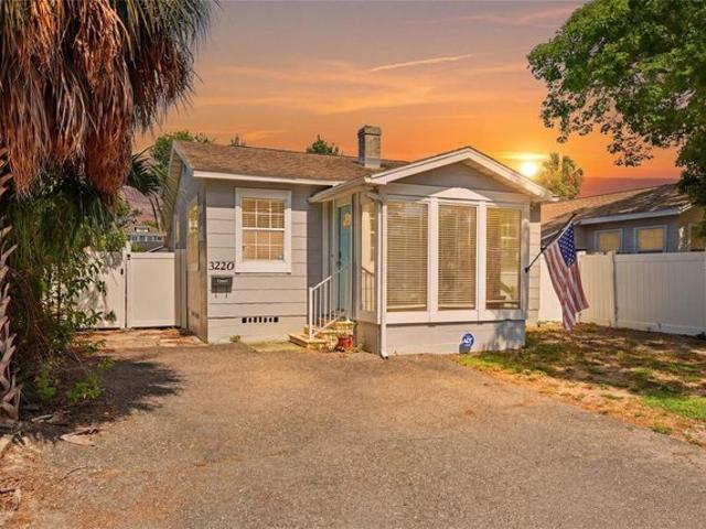 3220 16th St N, Saint Petersburg, FL 33704