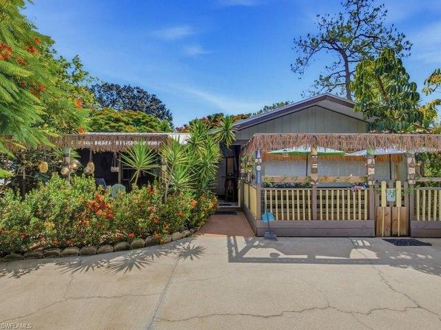 3220 68th St SW, Naples, FL 34105