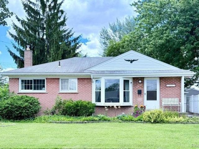 32211 Avondale St, Westland, MI 48186
