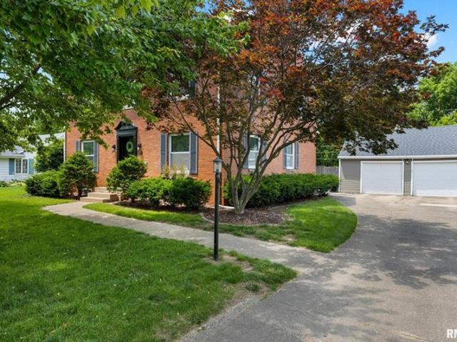 3221 N Bigelow St, Peoria, IL 61604