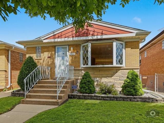3221 N Pioneer Ave, Chicago, IL 60634