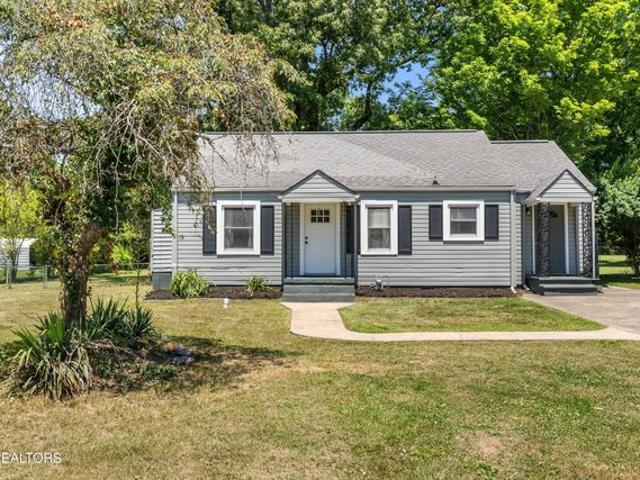 3221 Boright Dr, Knoxville, TN 37917