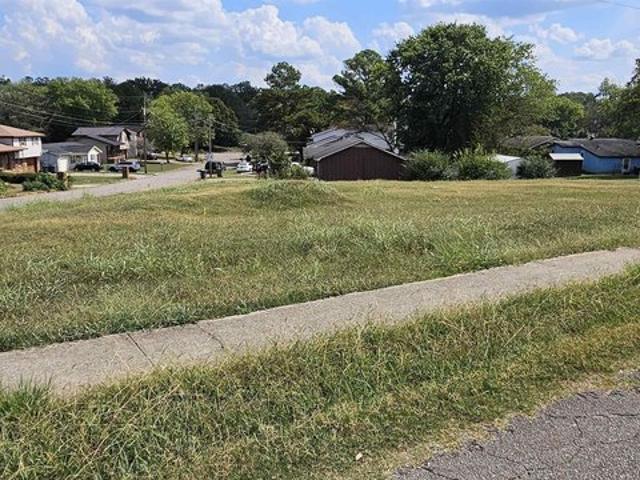 3221 Delicado Dr NW, Huntsville, AL 35810