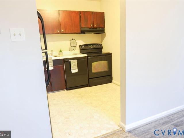 3221 Hunters Mill Drive