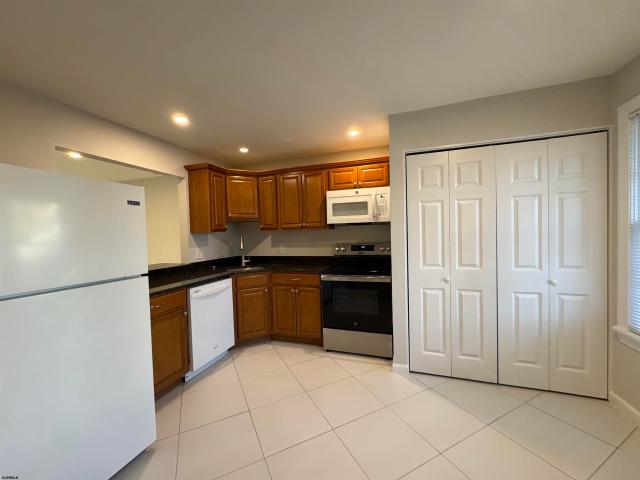 3221 Juniper Ct