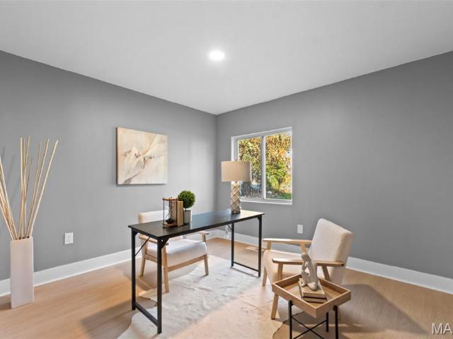 3221 Suncrest Ave, St. Louis, MO 63114 | MLS #26014