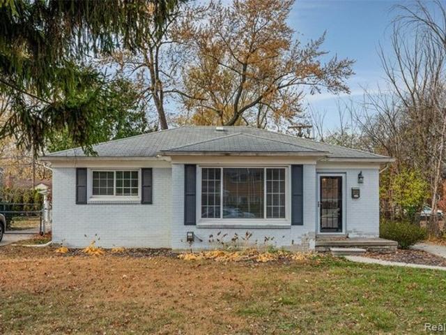 3221 Shenandoah Dr, Royal Oak, MI 48073