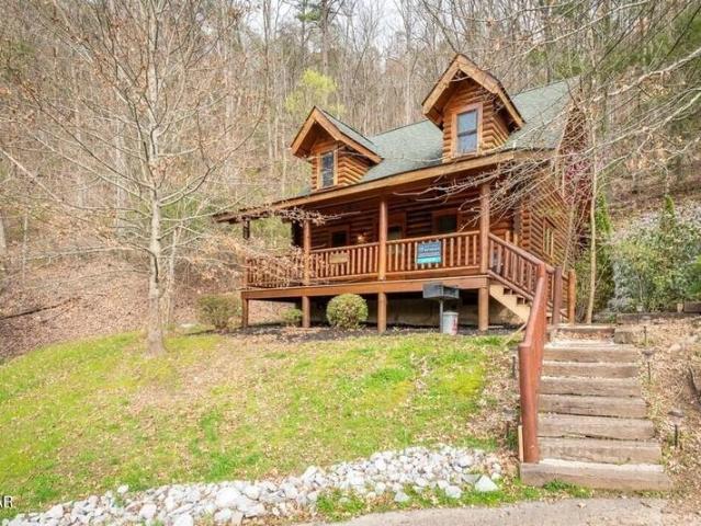 3221 Smoky Ridge Way, Sevierville, TN 37862