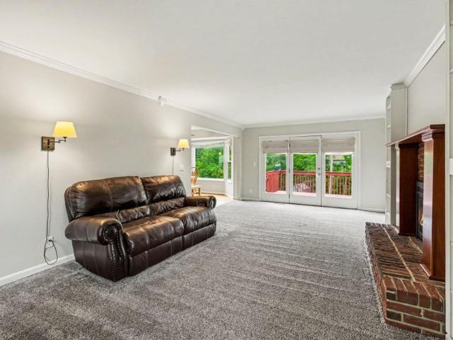 3221 Taylor Creek Drive