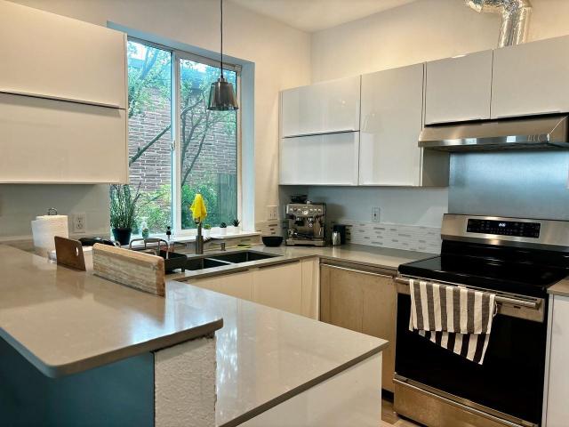 3221 TG FRANKLIN AVENUE FLATS LLC 2 Bedroom Apartment for Rent at 3221 Franklin Ave E, Seattle, WA 98102 Portage Bay