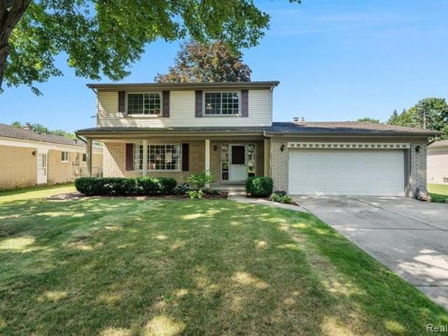 32229 Cambridge Dr, Warren, MI 48093
