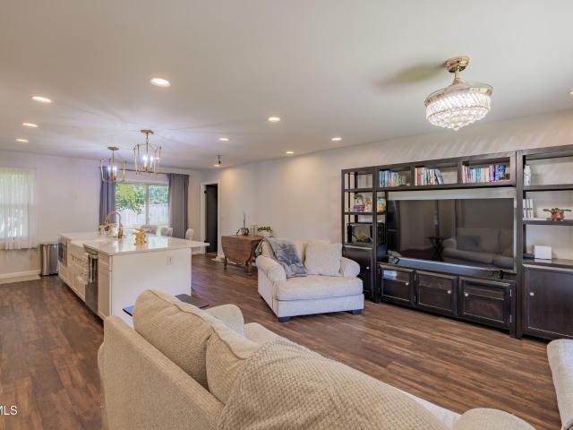 3222 Marbleton Road