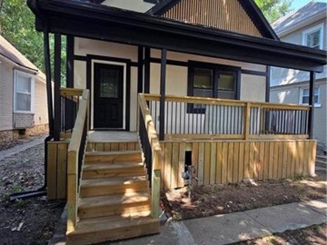 3222 E 11th St, Kansas City, MO 64127