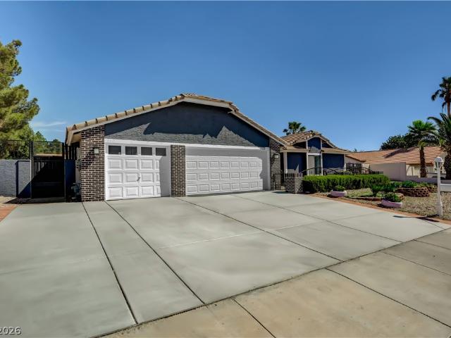 3222 E Oquendo Road