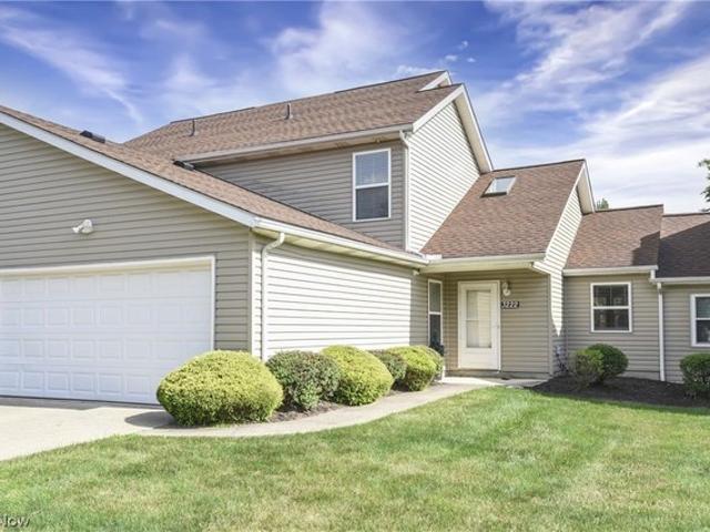 3222 Greentree Cir, Medina, OH 44256