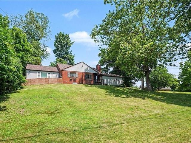 3222 Roosevelt Ave, Aliquippa, PA 15001