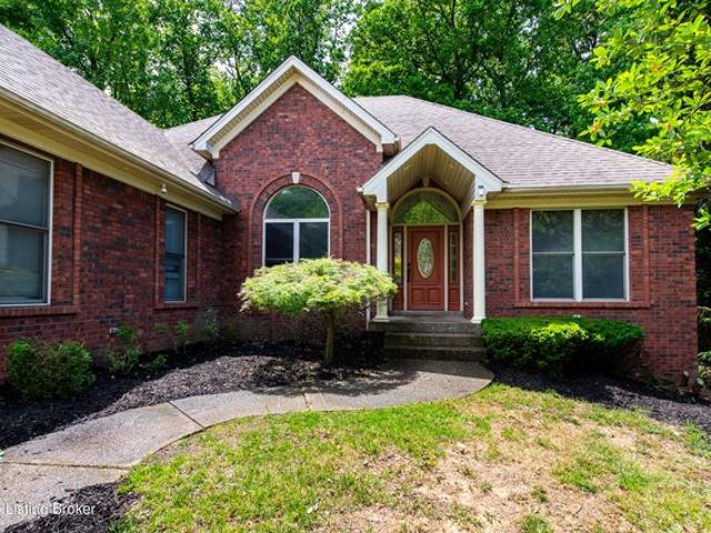 3222 Rolling Oak Blvd, Louisville, KY 40214